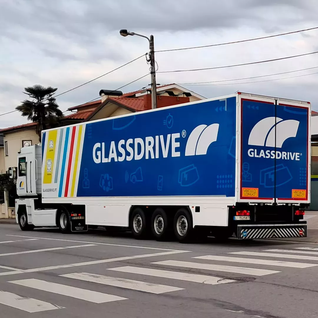 A Glassdrive repara e substitui vidros para todos os tipos de veículos